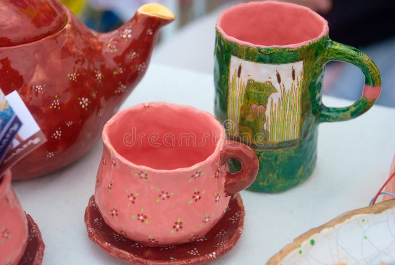 Ceramic cups and kettle stock image. Image of furnace - 88141133