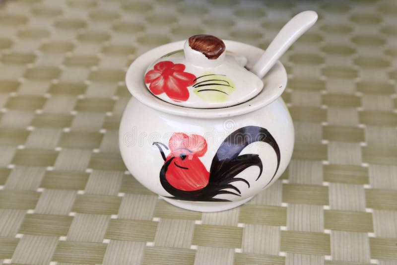 The ceramic rooster bowl stock image. Image of food, decoration - 59569073