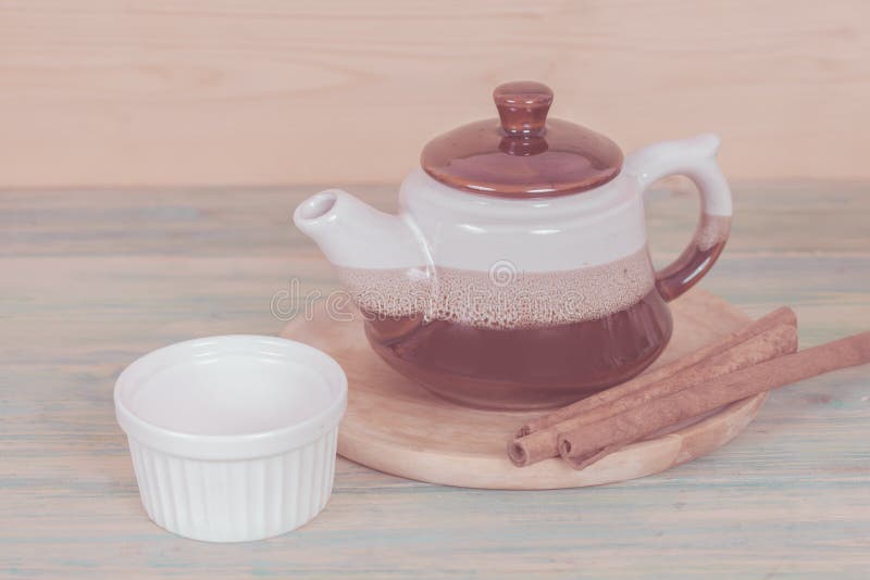 Ceramic Tea Pot with Small Cups Stock Photo - Image of white, ceramic ...