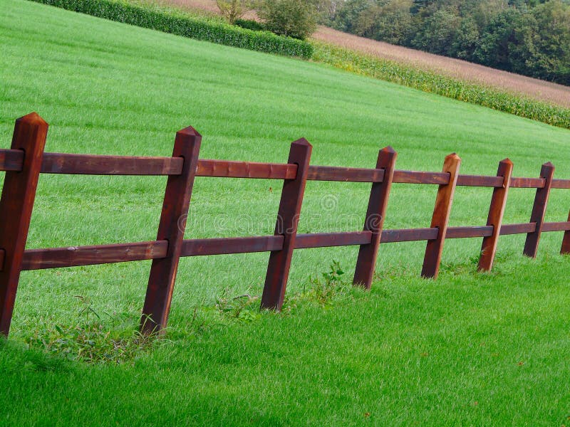 Cerca de madera foto de archivo. Imagen de porcelana - 18496872