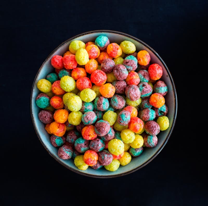 Cereal colorido imagem de stock. Imagem de redondo, calorias - 42004127