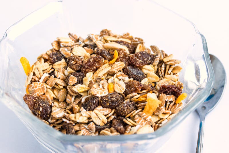 Cereal Del Granola Con Las Pasas Y Las Nueces Foto de archivo - Imagen ...