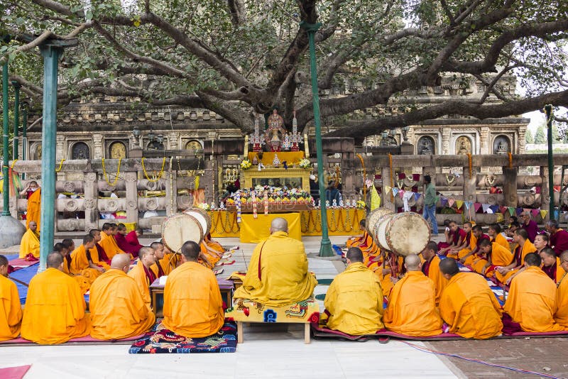 De Bodhi-Boom, Mahabodhi-Tempel Van Bodh Gaya, India Bij Puja-festival ...