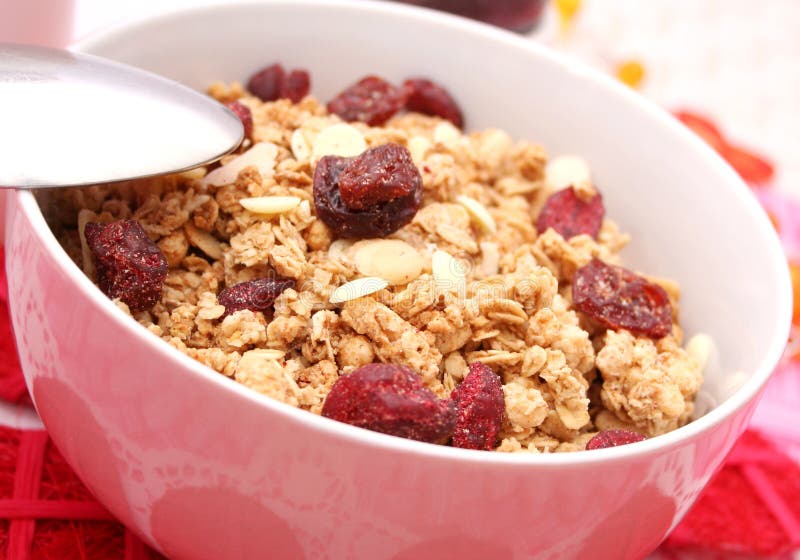 Cerials foto de archivo. Imagen de desayuno, vitaminas - 37197004