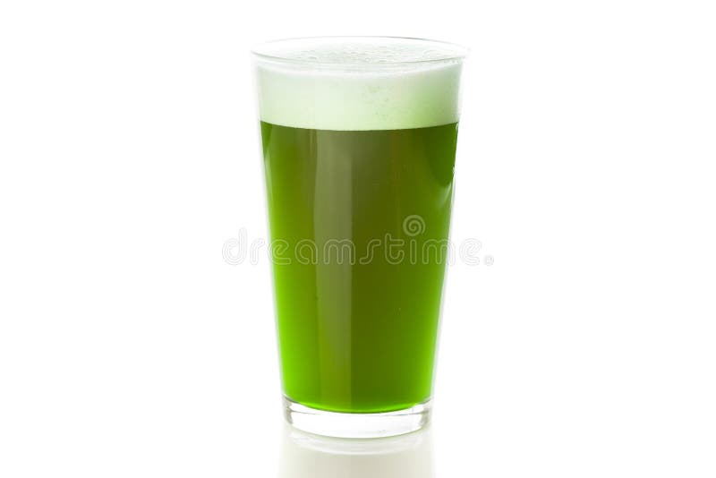Cerveja Verde Tingida Para O Dia Do St. Patricks Imagem de Stock ...