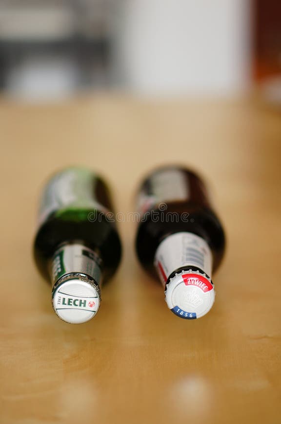 Cerveza polaca fotografía editorial. Imagen de pulimento - 39312157