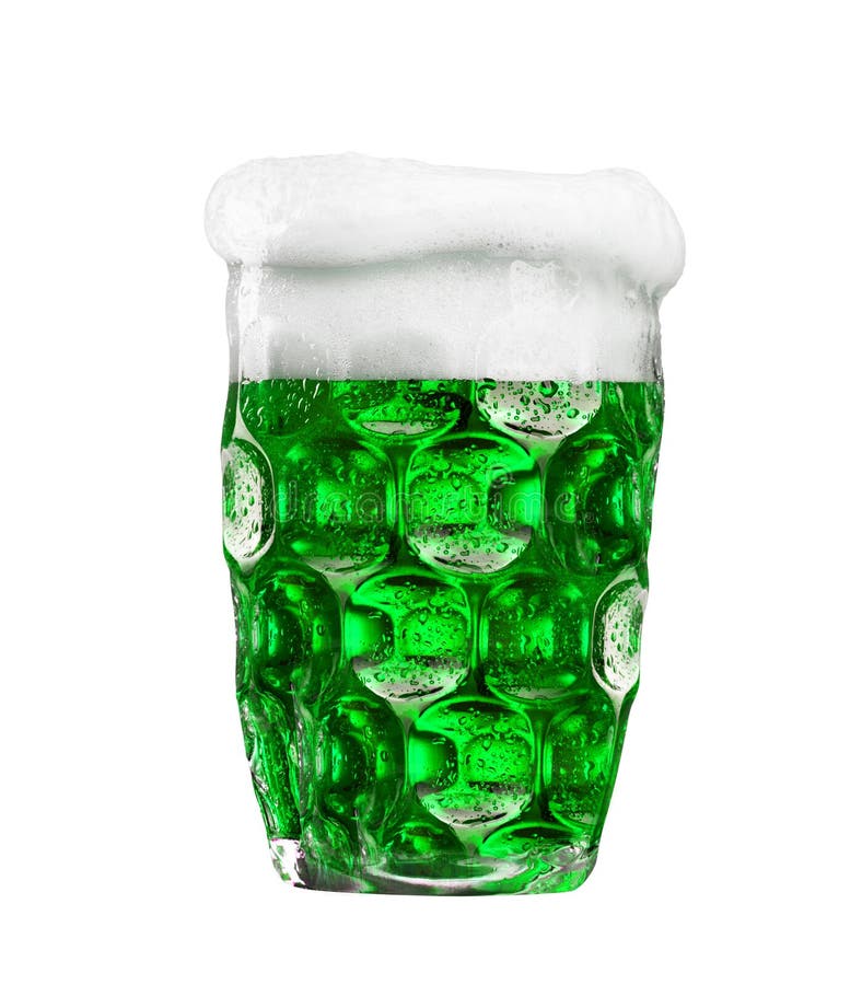 Cerveza verde aislada imagen de archivo. Imagen de cristal - 124856745