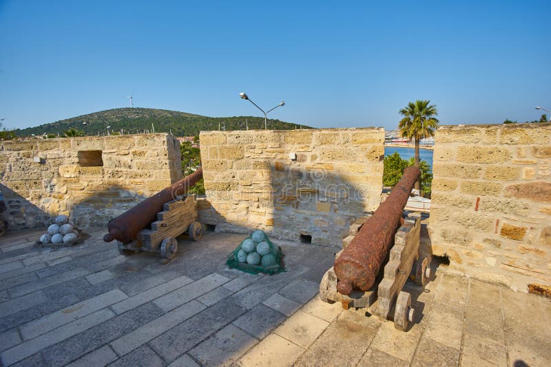 Cesme Castle in the Mediterranean Port of Cesme Stock Photo - Image of ...