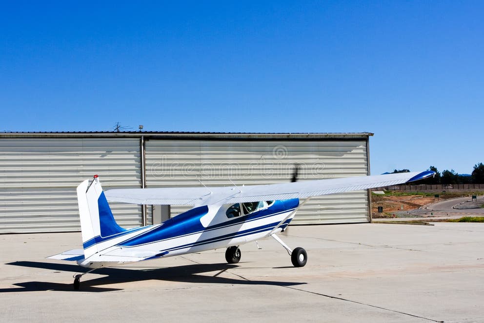 Cessna 180 airplane stock image. Image of light, wings - 17979233