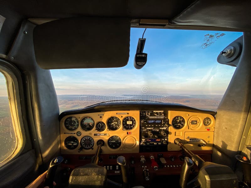 Cessna 140 Cockpit stockfoto. Bild von luftfahrt, flugwesen - 901324