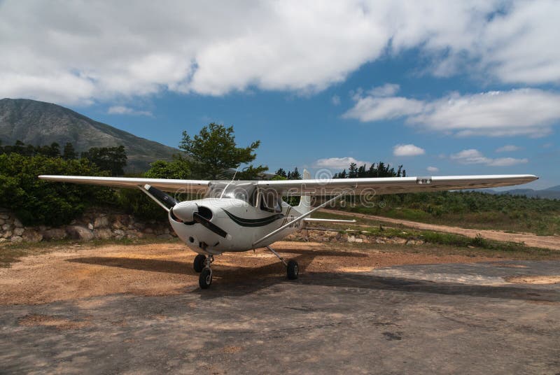 Cessna 175 stock photo. Image of flight, flying, south - 66372324