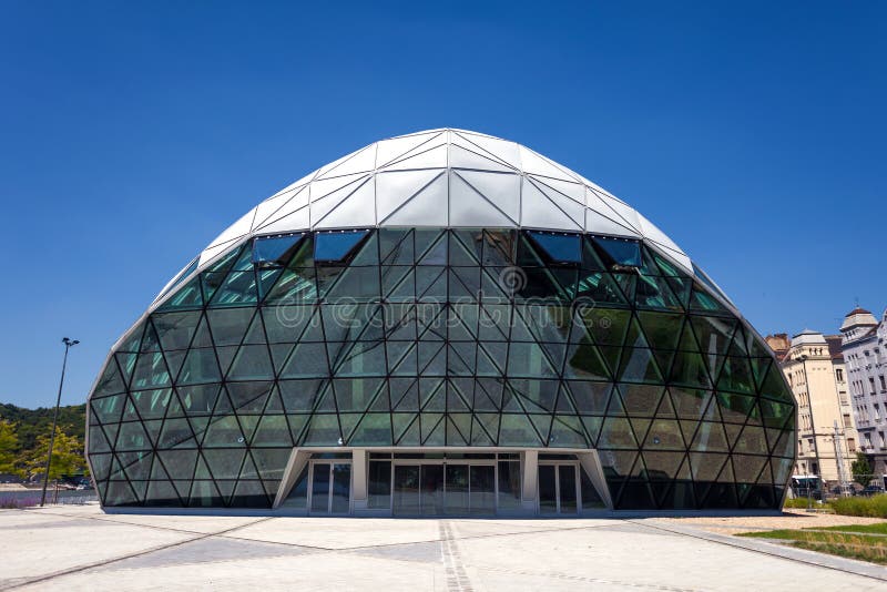 CET Budapest Modern Whale Shaped Building on the Bank of Danube Stock ...