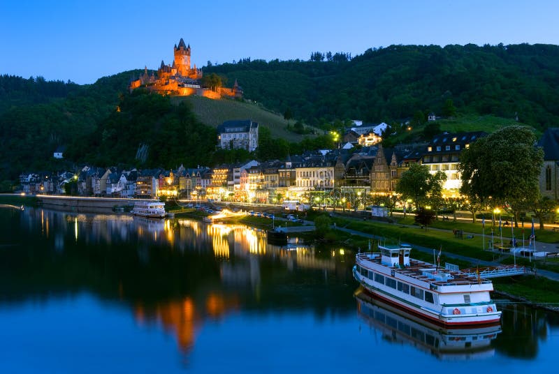 Château De Cochem Dans Cochem, Allemagne Image stock éditorial - Image ...