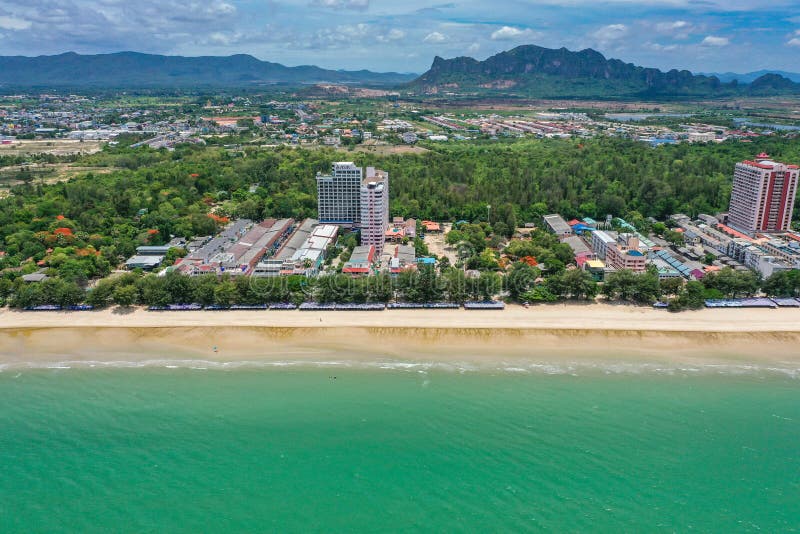 Cha am Beach En Phetchaburi Thailand Foto de archivo - Imagen de costa ...