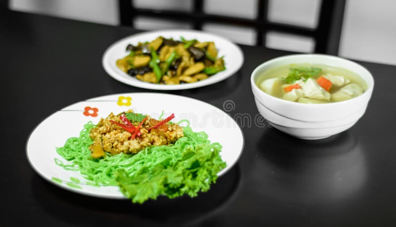 Chabeta warzywo i kluski zdjęcie stock. Obraz złożonej z tradycyjny ...