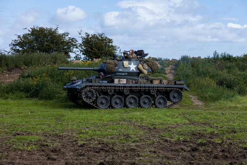 Chaffee Tank E Squadra Leggeri Americani Immagine Editoriale - Immagine ...