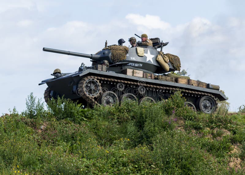 Chaffee Tank E Squadra Leggeri Americani Immagine Editoriale - Immagine ...