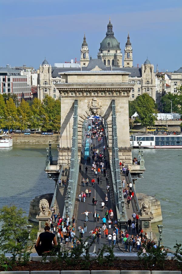 Chain bridge editorial photography. Image of scenery - 26918227