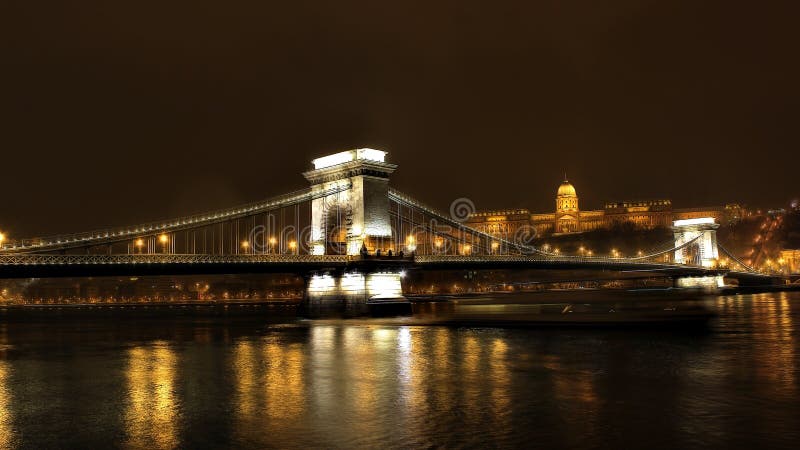 Chain Bridge stock photo. Image of building, turizmus - 29682774