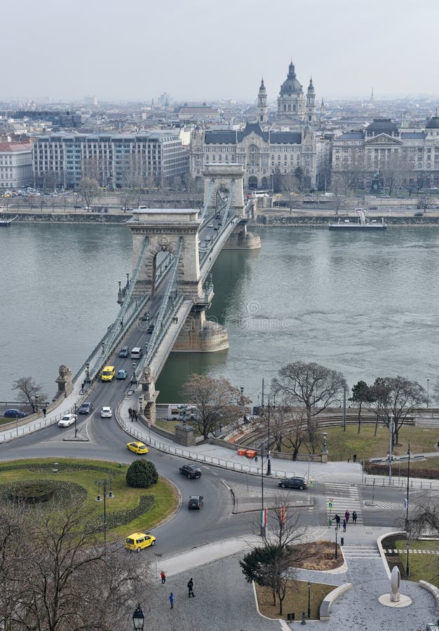 Chain Bridge, Budapest editorial stock photo. Image of european - 54477488