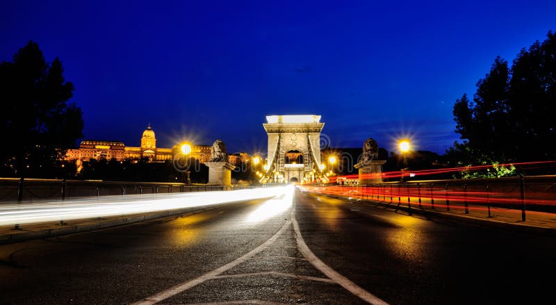Chain Bridge by Night, Budapest Stock Photo - Image of waves, tourism ...