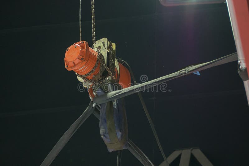 Chain hoist lifting stock image. Image of hook, pull - 114266531