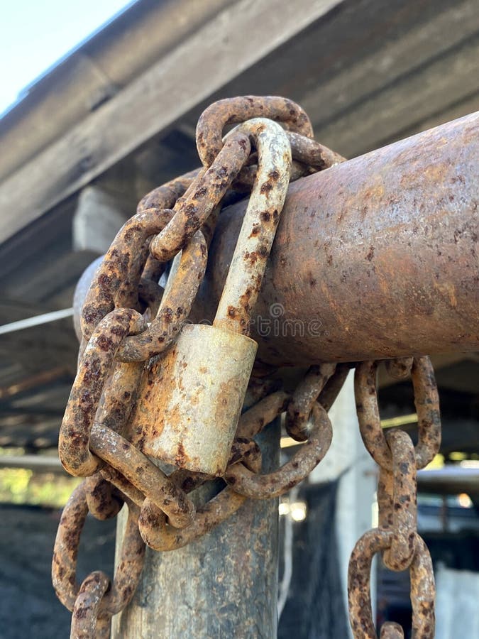 5,138 Chain Old Iron Gate Stock Photos - Free & Royalty-Free Stock ...