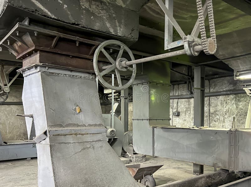 A Chain Used To Transmit the Drive for Manual Closing and Opening of ...