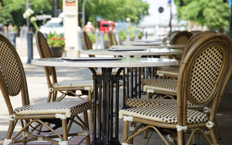 Chair and Table at Park Rest Area Stock Image - Image of scene, view ...