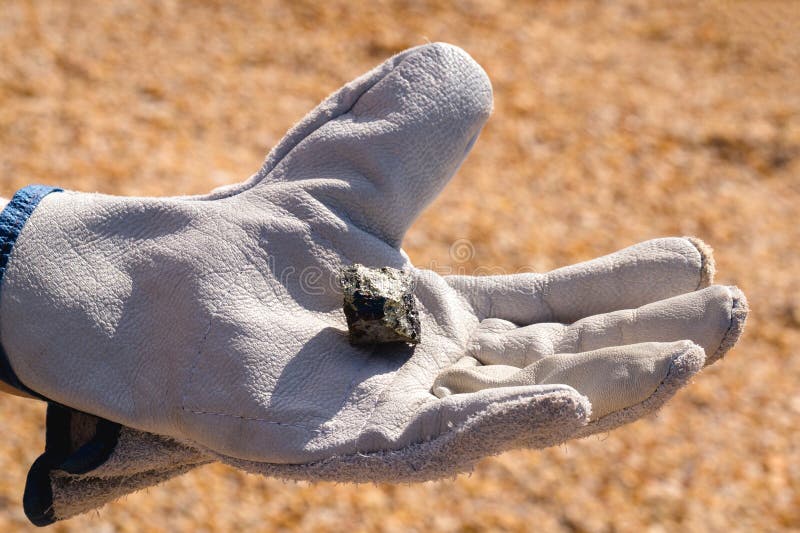 Chalcopyrite Ore, is the Most Common Copper and Iron Sulfide in Nature ...