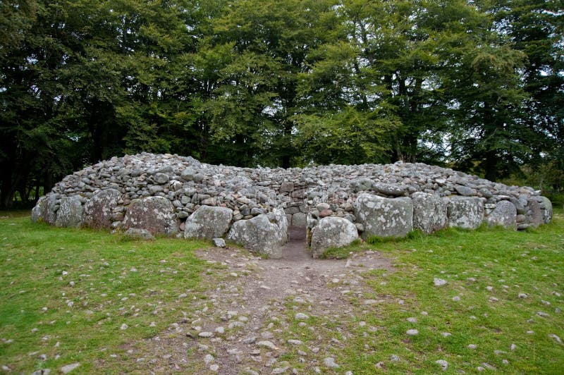 Chambered cairn stock image. Image of kingdom, rural - 12540865