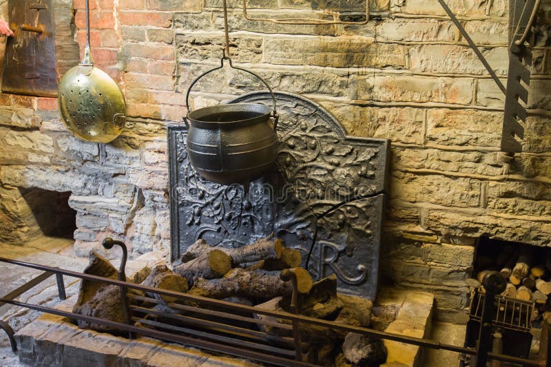 Lareira antiga imagem de stock. Imagem de casa, terra - 31326455