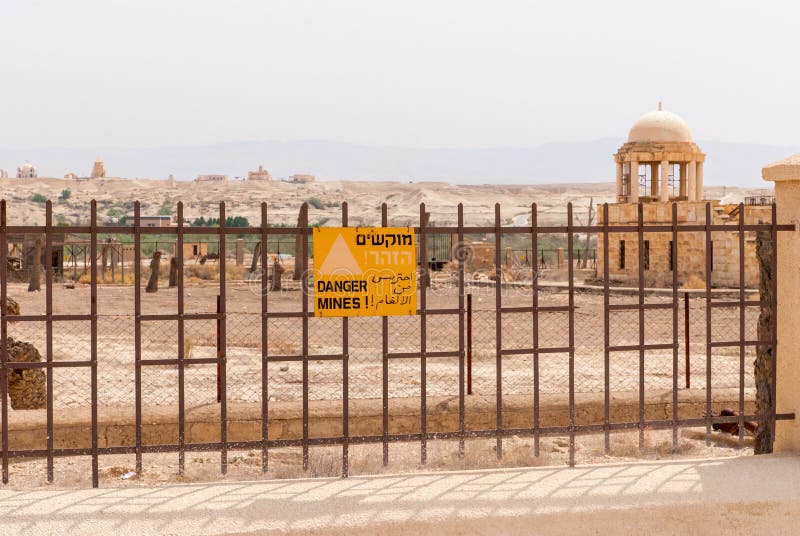 Champ De Mines Dans Jordan Valley, Israël Photo stock - Image du ...