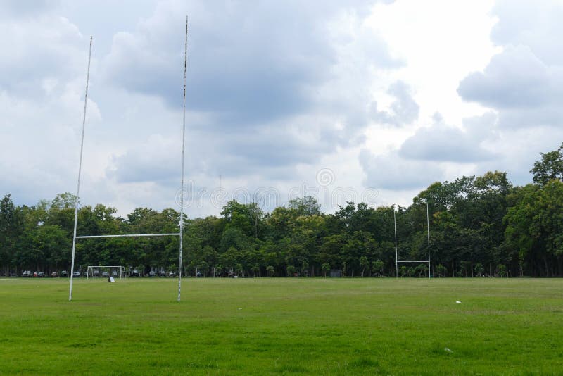 Zone et poteaux de rugby photo stock. Image du neuf, goalposts - 24178900
