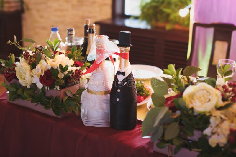 Champagne Decor on the Wedding Table of the Bride and Groom. Stock ...