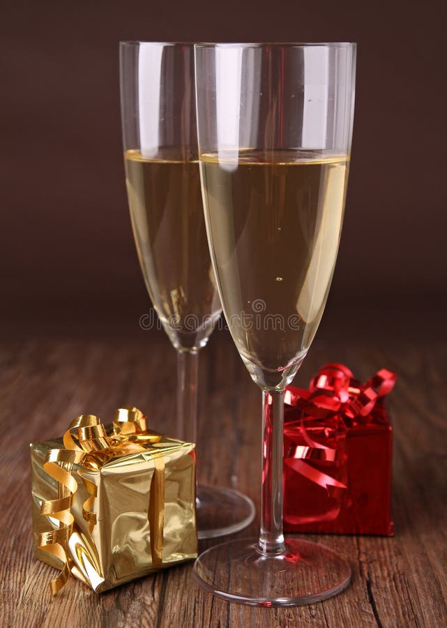 Champagne Glasses and Gift Box Stock Image - Image of elegant, present ...