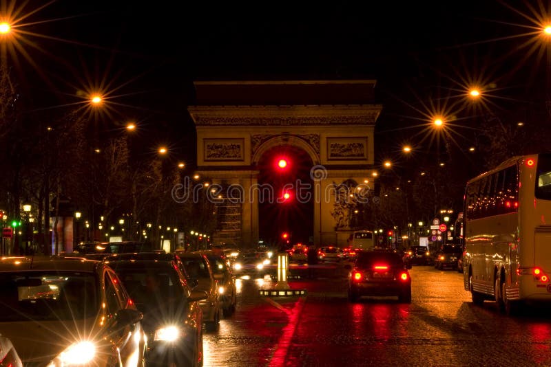 1,802 Paris Champs Elysees La Nuit Photos libres de droits et gratuites ...