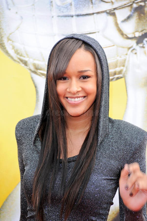 Chani En Los 41.os Premios De La Imagen De NAACP - Llegadas, Auditorio ...