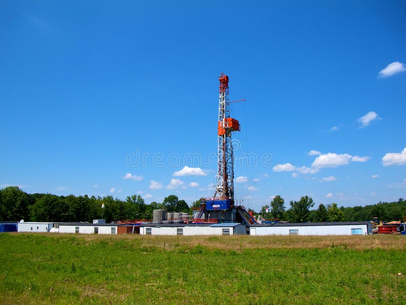 Chantier Normal De Forage De Gaz Image stock - Image du forage ...