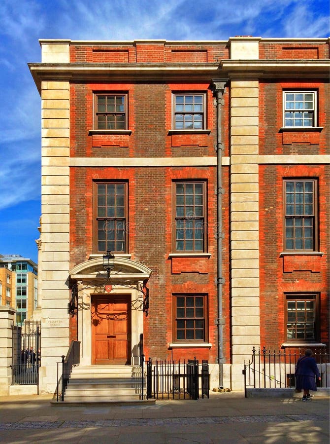 The Chapter House in St Pauls Alley Next To St Pauls Cathedral, London ...