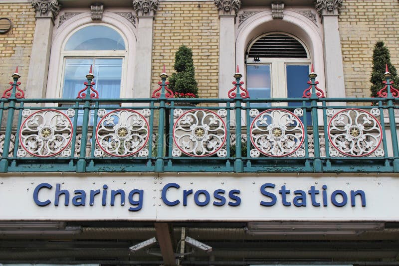 Charing Cross Station editorial image. Image of london - 59288285