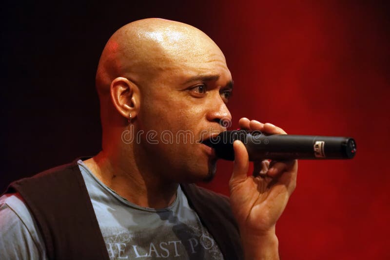 Charles Simmons editorial photo. Image of simmons, show - 24420396