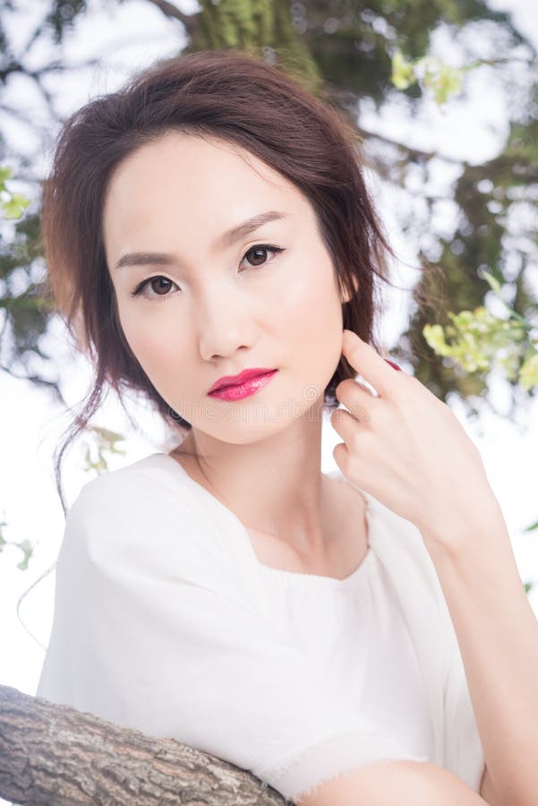 Charming Chinese bride stock image. Image of vitality - 56923255