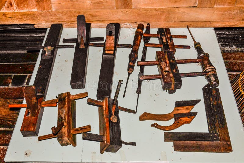 Outil En Bois Et De Charpentier Image stock - Image du matériel ...