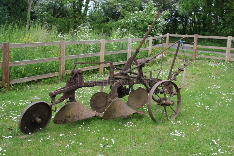 Charrue de traction photo stock. Image of traînée, affermage - 14484200
