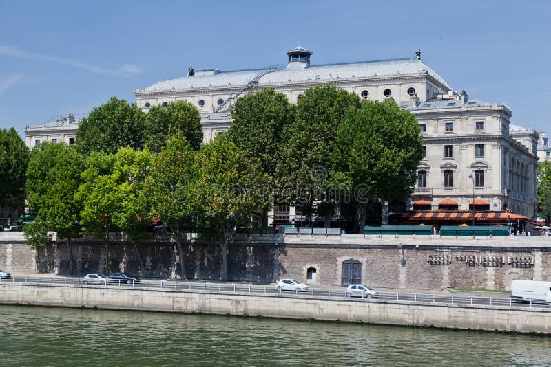 Chatelet Theatre in Paris editorial stock photo. Image of paris - 21708483