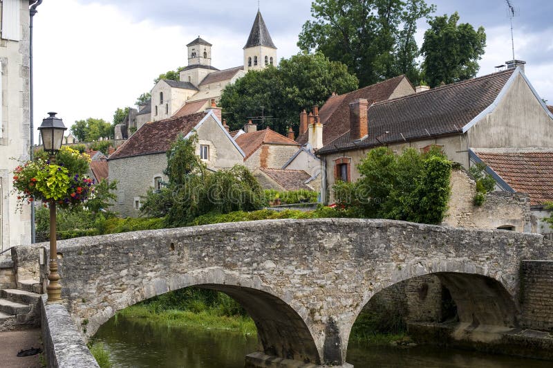 Chatillon-sur-Seine image stock. Image du jour, france - 25144081
