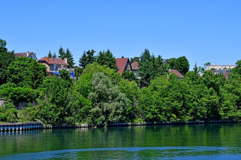 Chatou, France - May 25 2017 : Seine Riverside Editorial Image - Image ...