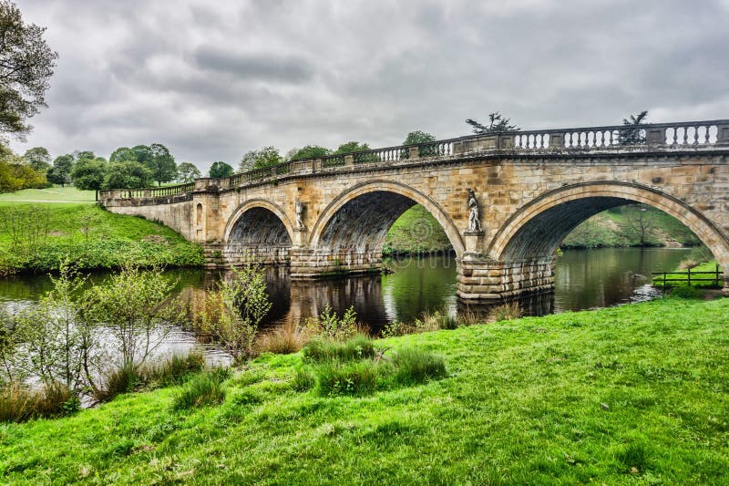 Chatsworth Bridge editorial image. Image of scenic, chatsworth - 40694855