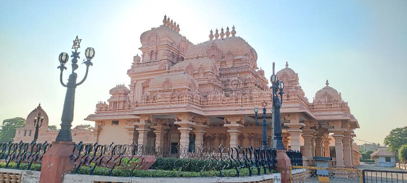 Chattarpur mandir entrance stock photo. Image of chattarpur - 259050246
